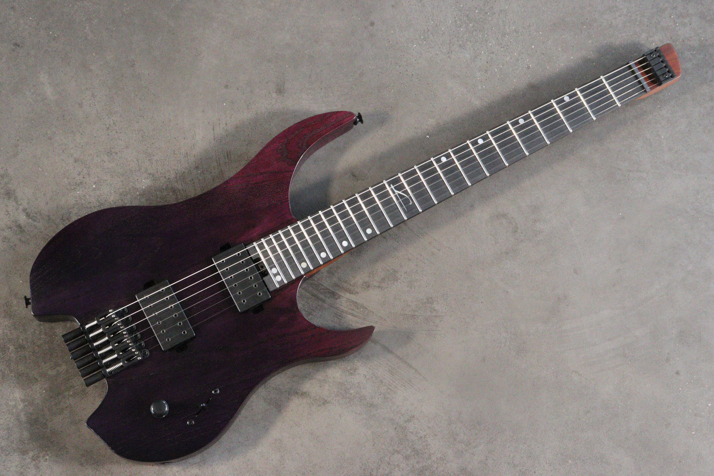 Legator Guitars Ghost Performance 'Iris Fade' - Bass Freaks Sprl
