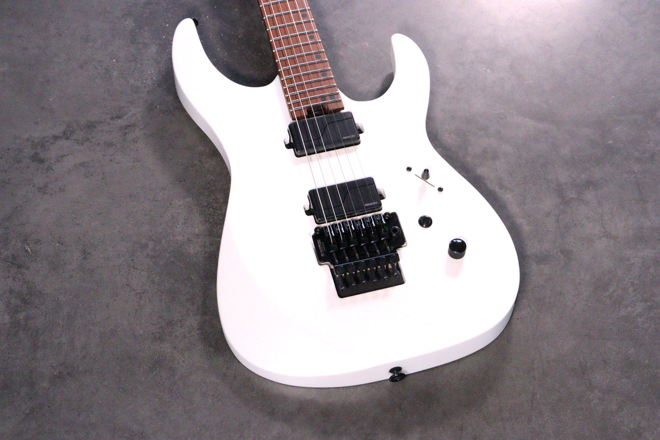 Legator Guitars Ninja X 'Artic Frost' – Bass Freaks Sprl
