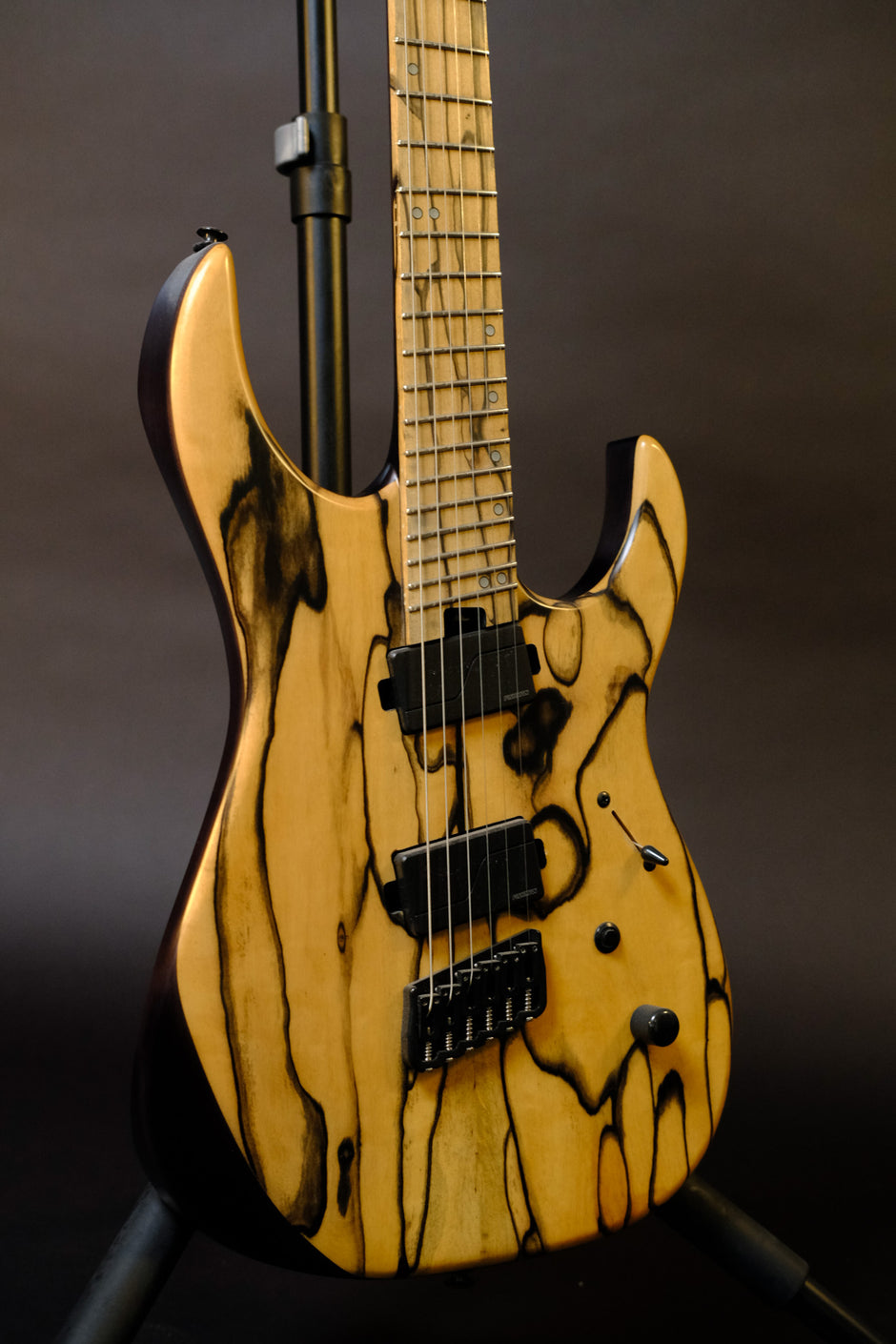 Legator Guitars – Bass Freaks Sprl